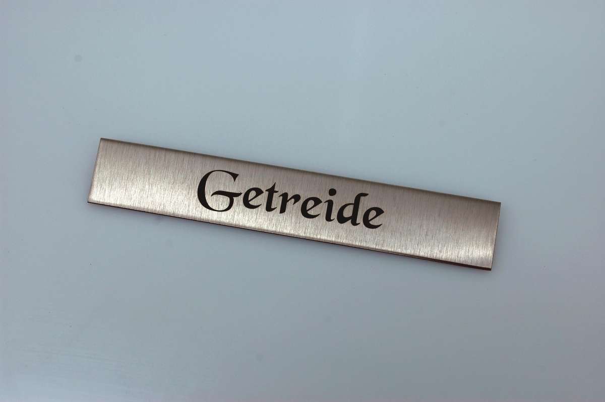Gravur auf Metall-Schild bis 12x4 Kundenmaterial | Kreative Lasergravuren